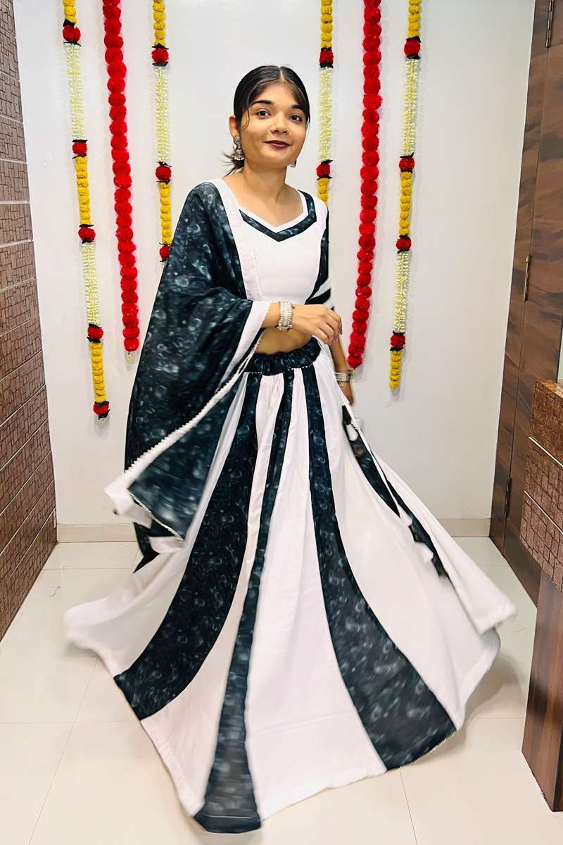 NAVRATRI AWY-7062 CHANIYA CHOLI COLLECTION Lehenga Choli Wholesale