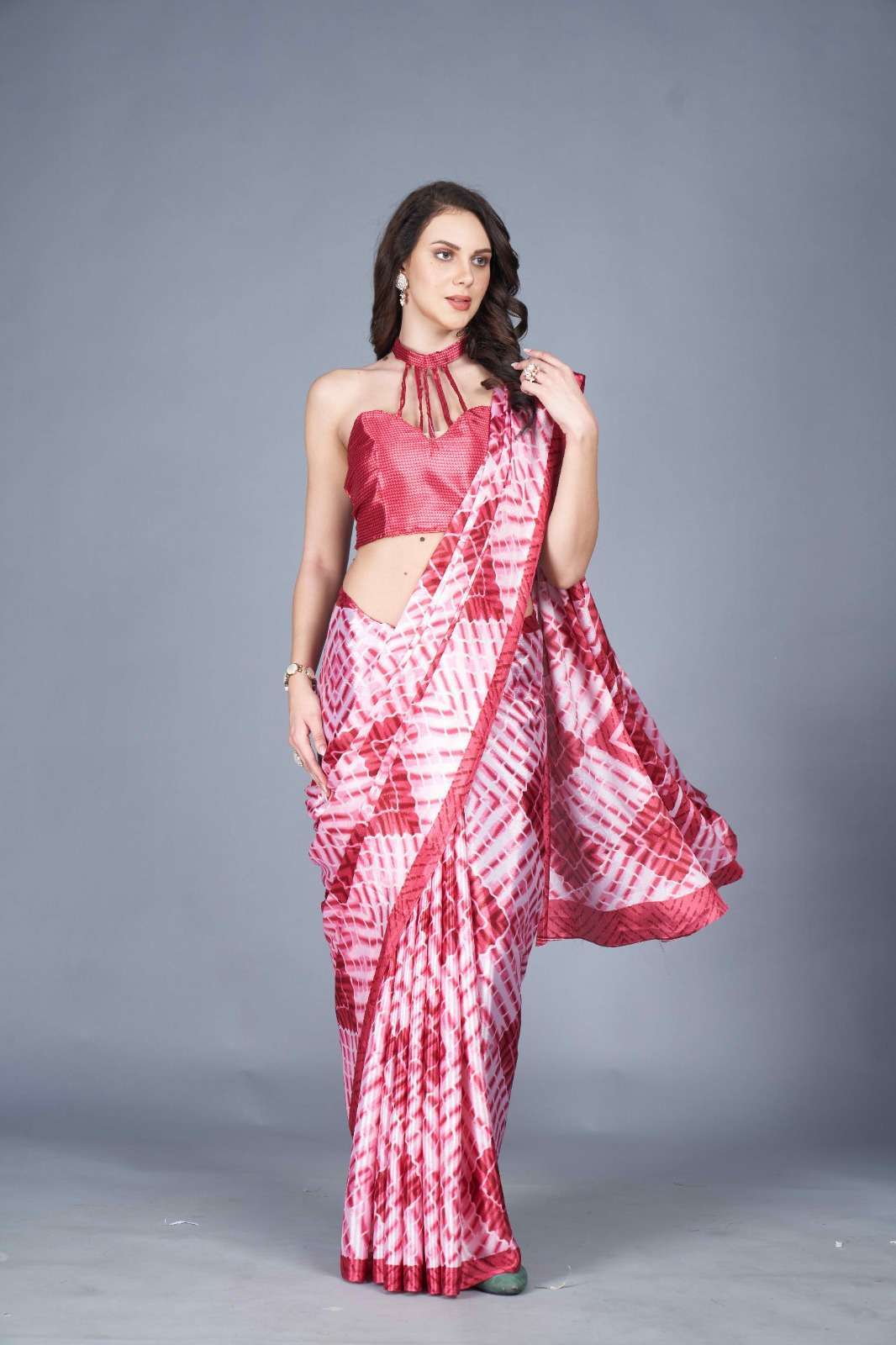 Square 9006 Surat saree wholesale market